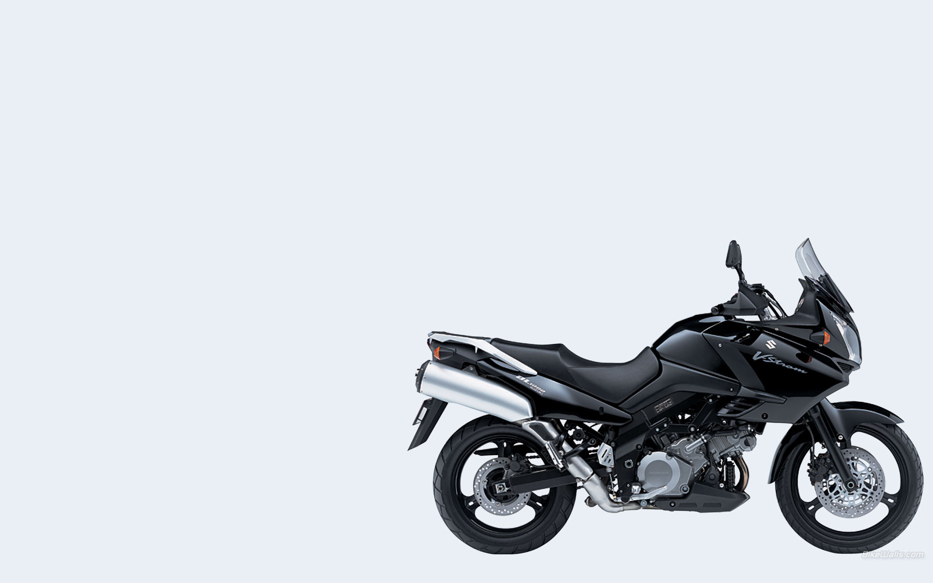Быстрый мотоцикл Suzuki V-Storm 1000 DL - обои для рабочего стола ...