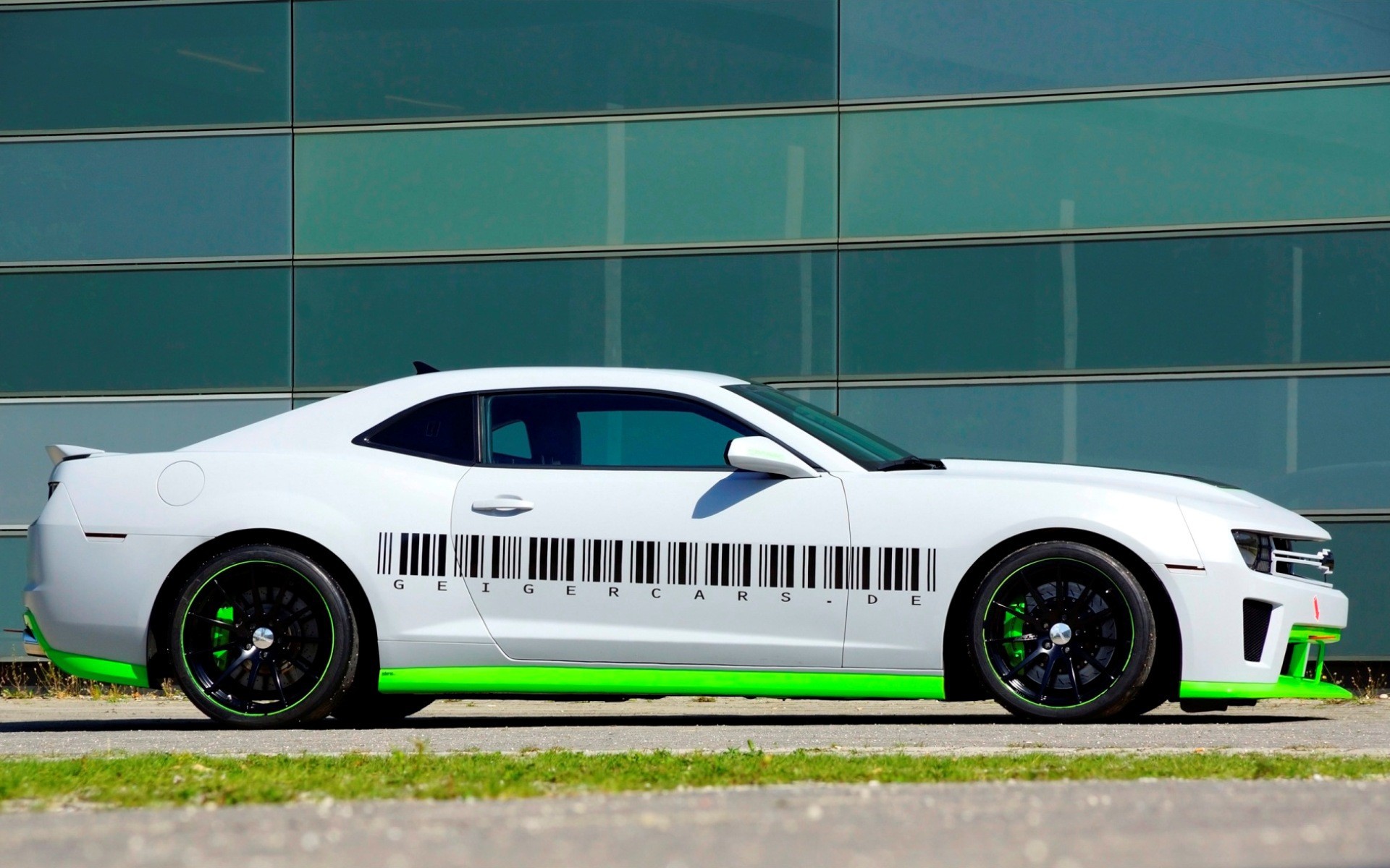 Штрих код на машине Chevrolet Camaro LS9 - обои для рабочего стола ...