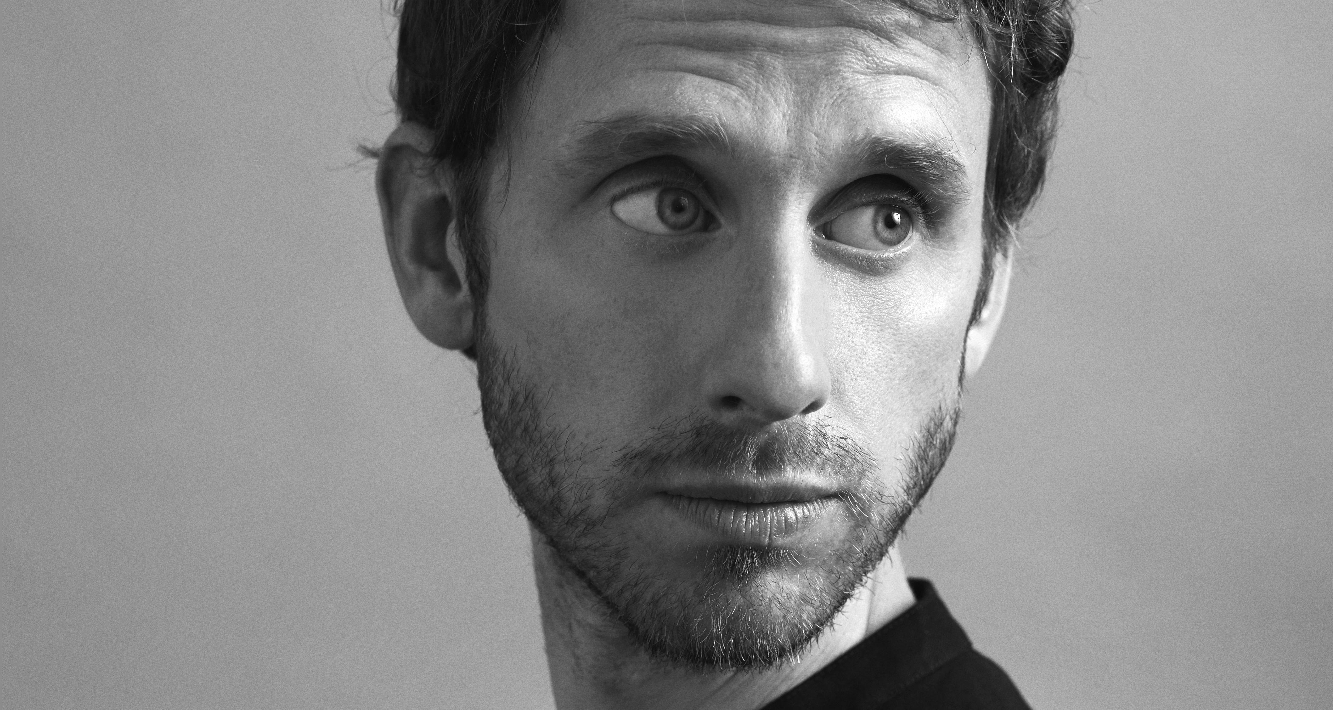 Британский актер Роберт Эммс лицо крупным планом - обои для рабочего ...